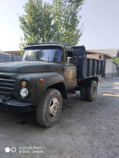 Zil samasval sotiladi 1990 yil