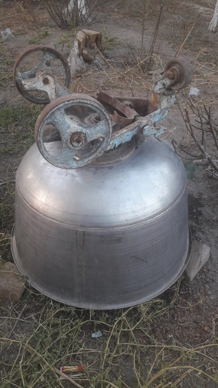 Тестомещалька. Хамир корайдиган. Нержавейка. Продаëтся. 2 штука. 2 та.