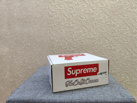 Продам новый пистолет Supreme