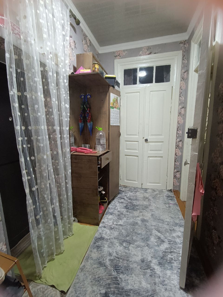 Продам квартиру 2х комнатную кирпичный доме на 1 этаже