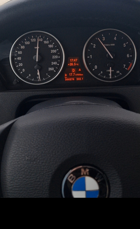 Bmw x5 e70 4.8i idel holatda