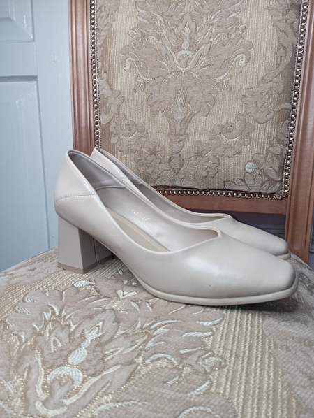 Новые туфли красивые современные