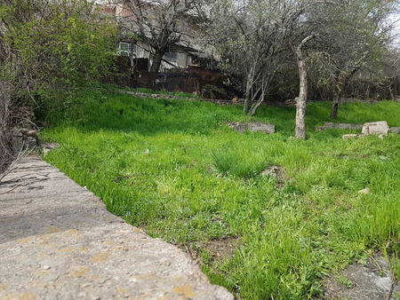 Angren Yangiobod shahrida 5.7 sotixli yer uchastka sotiladi!