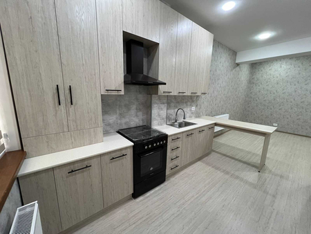 Продам квартиру в центре, в районе крытого