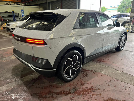 Hyundai Ioniq жуда идеальный холатда сотилади