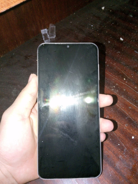 Samsung a13/iphone8+
Tilifon rasiyadan olib kilganman sastayanasiz yax