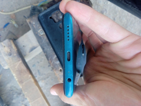 Redmi Note 9 aybi yoq