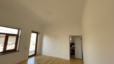 4 sotix Uchastka hovli