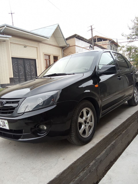 Lada granta sotiladi