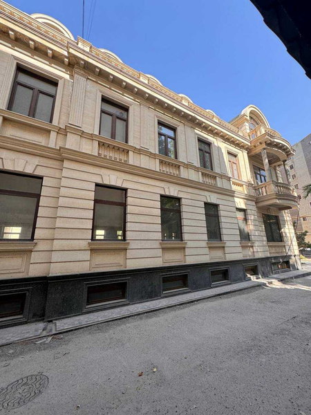 Аренда офис премиум класса здание в центре столицы по Ш.Руставели