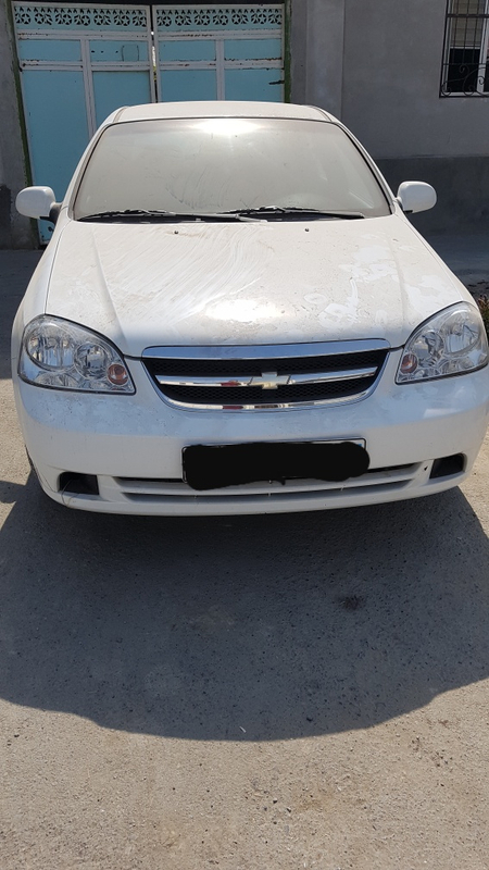 Lacetti sotiladi