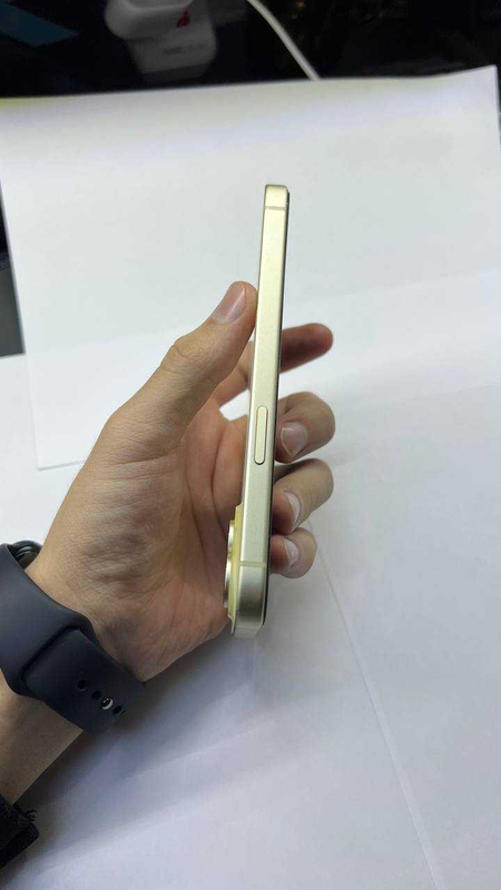 iPhone 15 256 GB