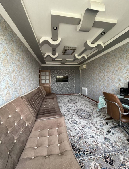СРОЧНО продаётся 3х комнатная квартира. Яшнабад. 40-лет.
