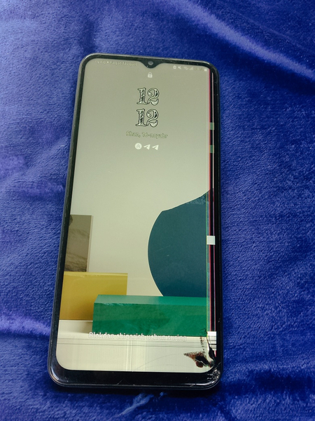 Samsung a13 telefon usta koʻrmagan aybi ekran singan
