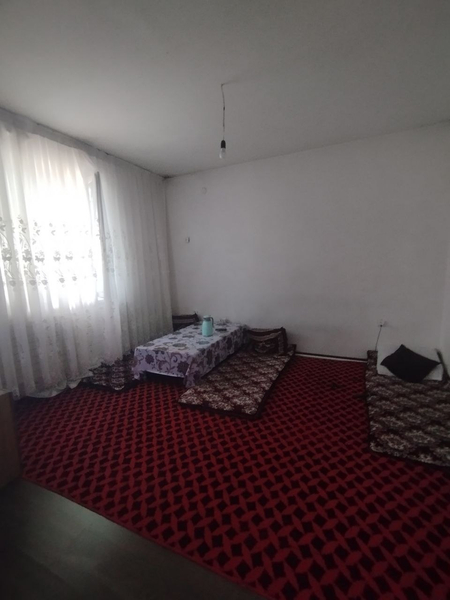 Uy Sotiladi 2sotix 3 xona kanalizatsiya hamma sharoitlar bor