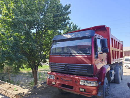 HOWO SINOTRUK SOTILADI 2009yil Marxist 15000
