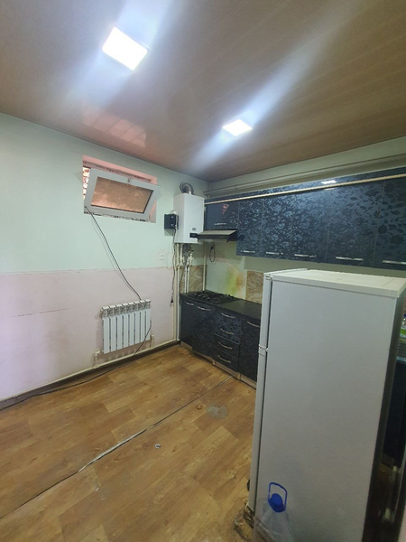 Продаётся 2х комнатная квартира на 2 этаже в 4х этажном доме.