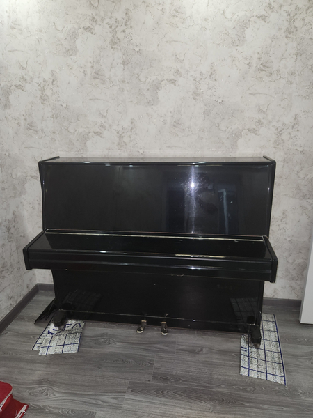 Продаётся пианино