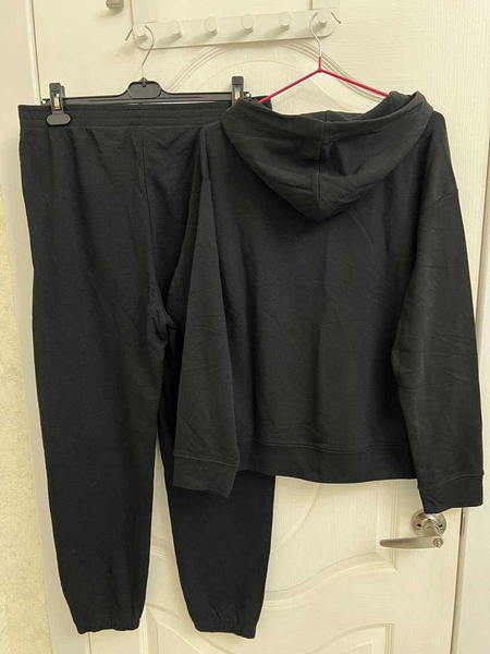 Новый спортивный костюм H&M, размер L (50/56)