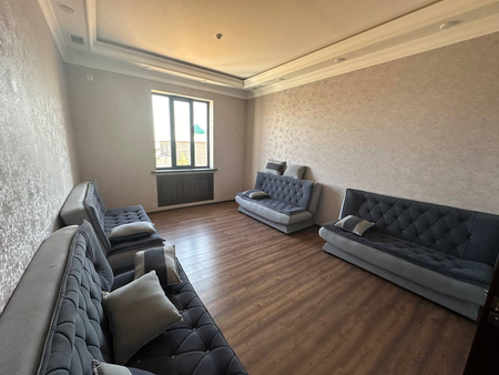 Avto salon arendaga beriladi