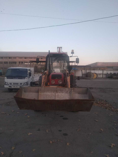 Аренда Экскаватор погрузчик ижарага берлади
