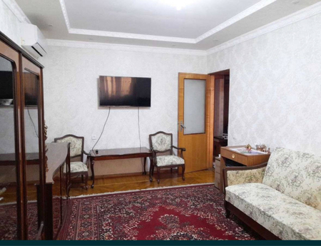 Продажа 2/4/4 Новомосковская 77 серия . 59м2