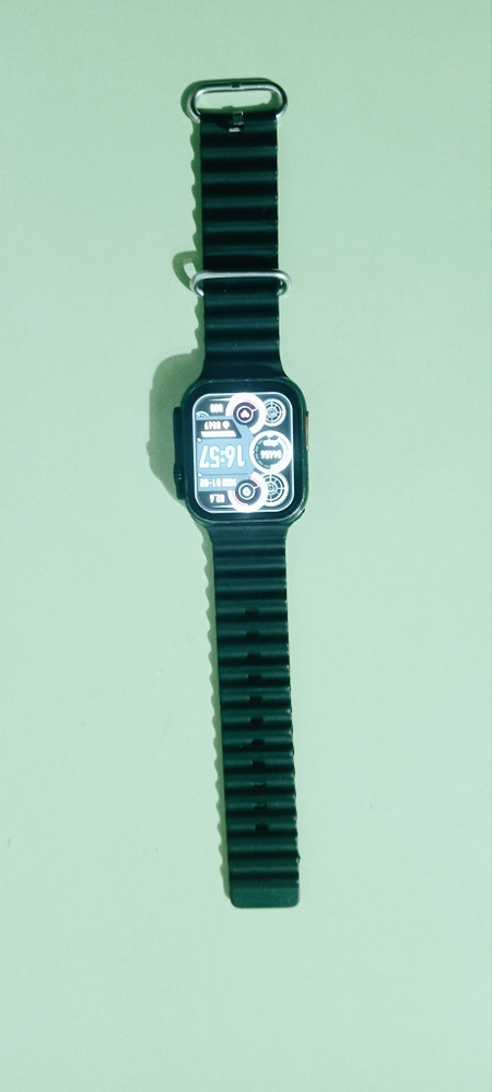 Smartwatch T800 ultra сотилади.