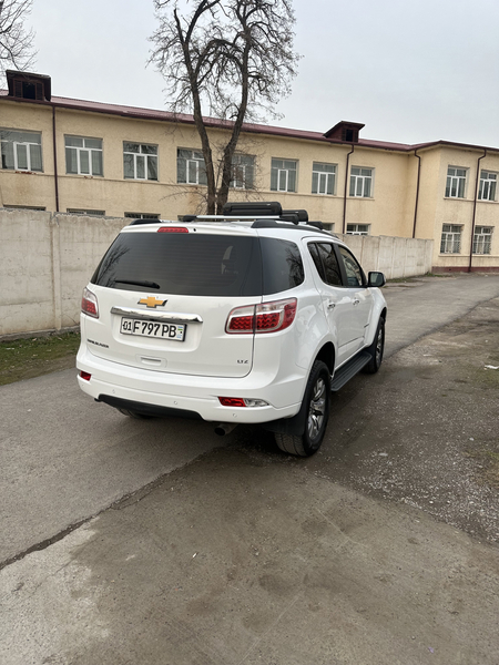 Treilblezer в отличном состоянии
