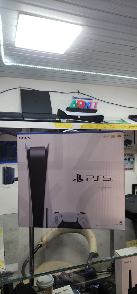Продается игровой консол Sony Playstation 5 с дисководом