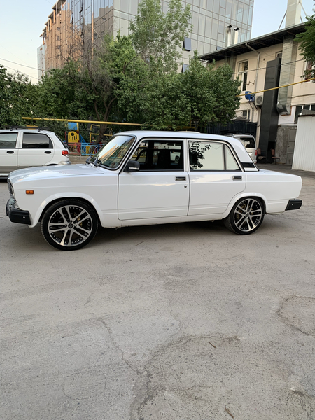 Ваз 2107 сотилади