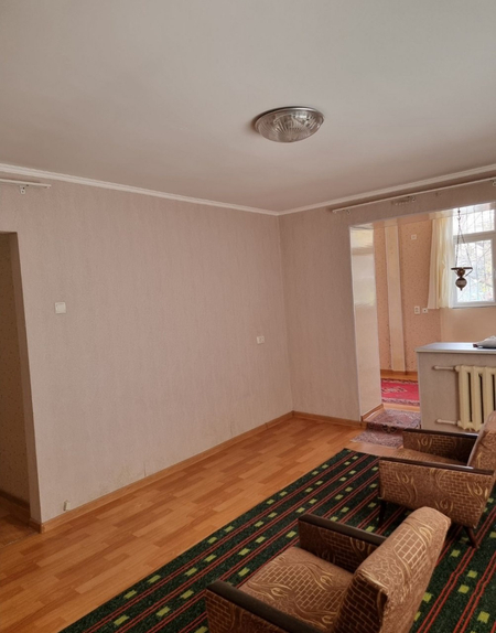 .Продам 1х2комнатную балкон 2х6метр 42м2 Наккошлик метро Чиланзар разд