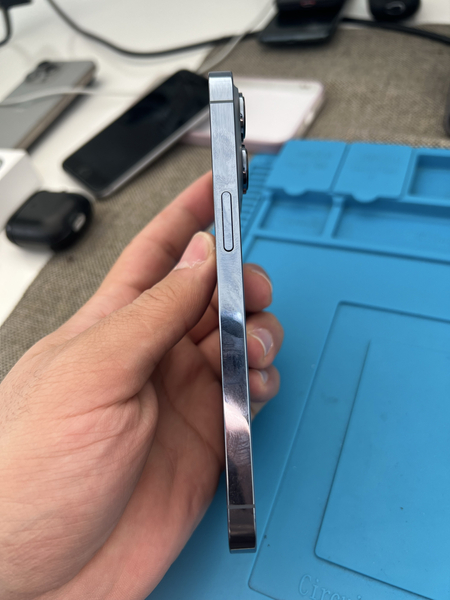 13pro 256 blue kh/a batareyka 75%