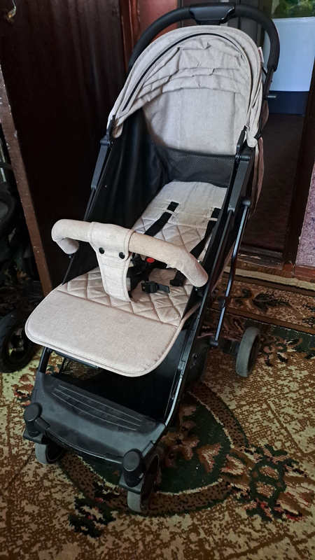 Продаётся каляска лёгкая