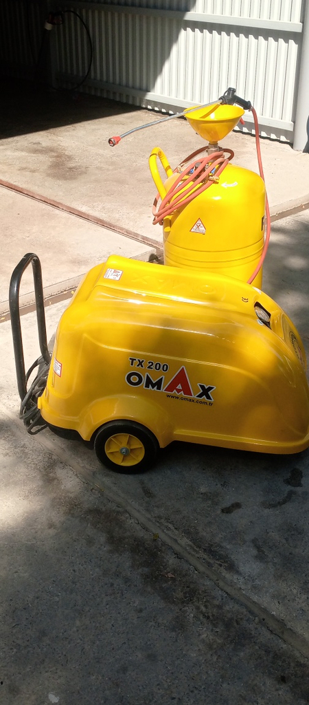 Karcher va pena aparatlari sotiladi OMAX