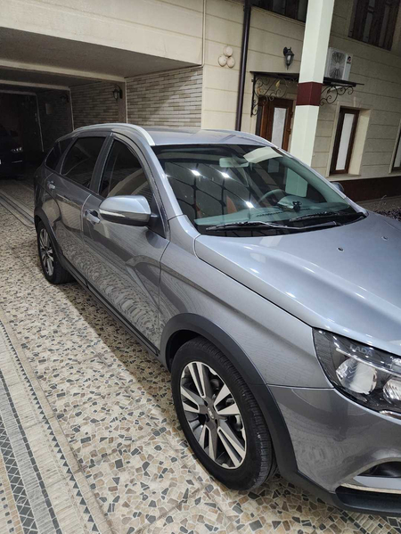 Lada Vesta SW Cross 1.8