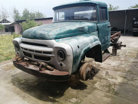 Зил-130 сотилади