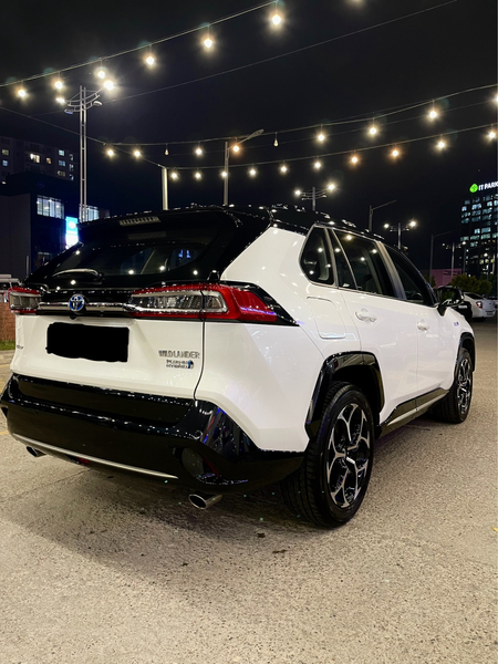 Toyota wildlander  4x4 awd  2023