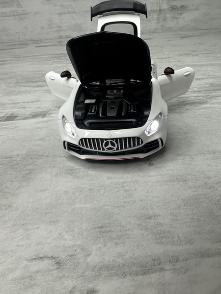Mercedes-Benz oyinchoq mashina