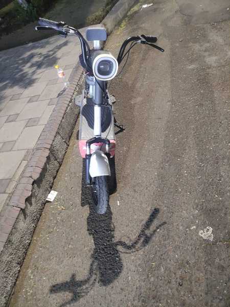 IBIKE Elektro skuter sotiladi