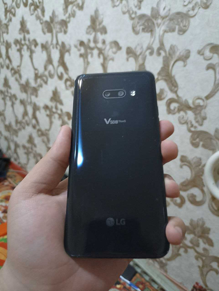 lg v50s  256/8 gb