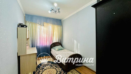 Продается 4-х комнатная квартира с цокольным этажом