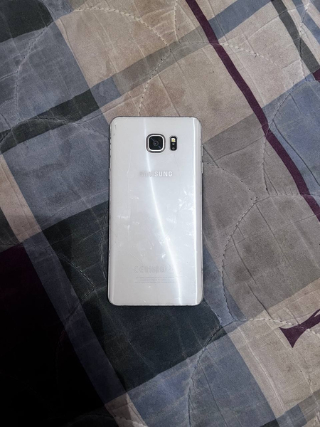 Samsung Not 5 telifoni