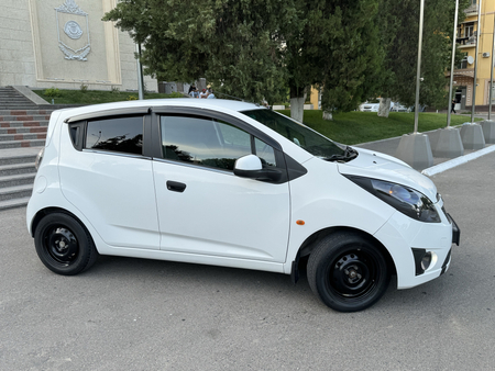 Продается Spark LS 2 позиция Black/White