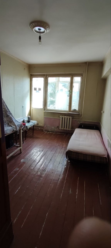 1/2/4 Буз-2 Тараканчик кафе Самарканд . ( бывш. общежитие) 21 кв.м