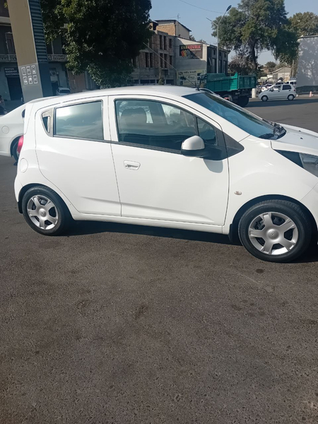 Spark tezda sotiladi