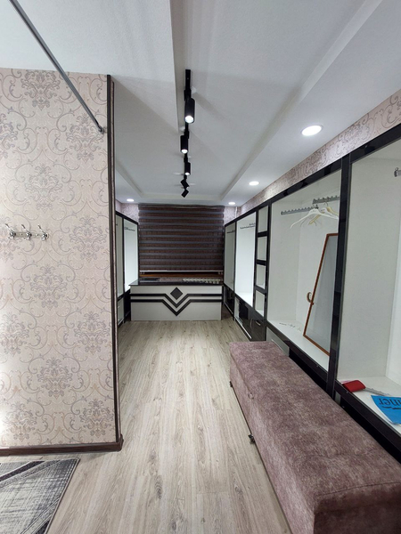 TAYYOR BIZNESS, Salon va Butik(magazin), ichidagi barcha jihozlari b.n
