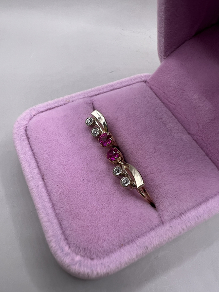 Продам золотые серьги .