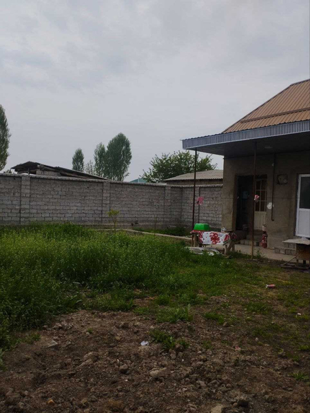 От Сергели 6км.Лайлак махалля.Продам 4 комнатный дом на 3.4 сотках.