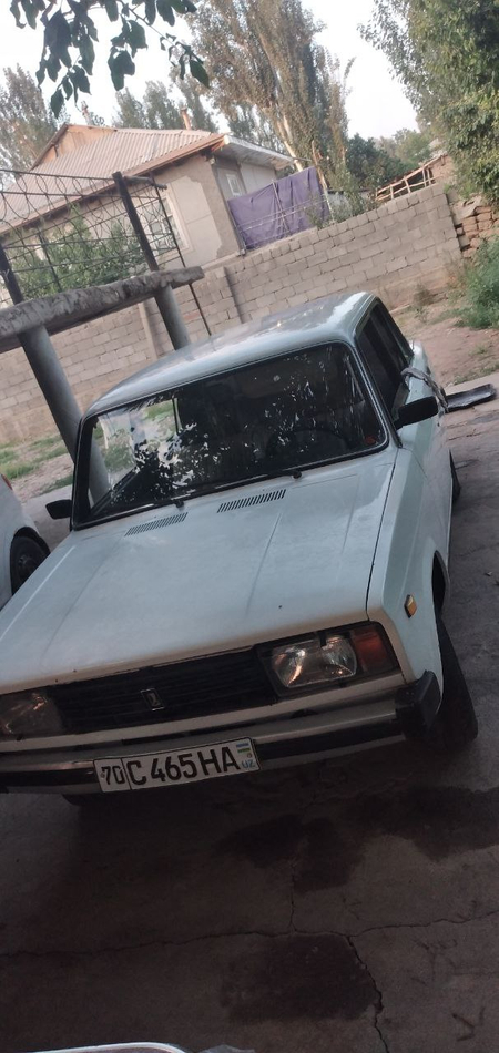 Vaz 2105 sotiladi