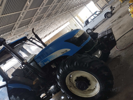 Трактор NEW HOLLAND 130